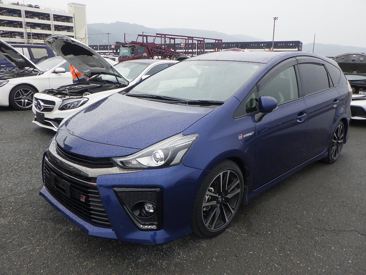 PRIUS ALPHA GR SPORT S-TOURING SELECTION 2018 - LASHAR INTERNATIONAL