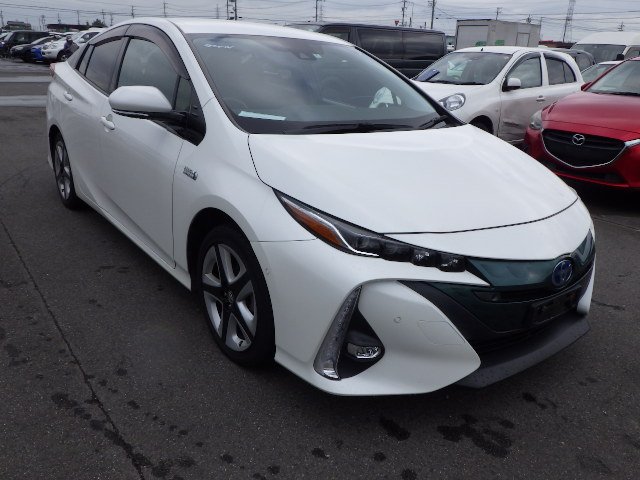 TOYOTA PRIUS PHV 2017 PLUG-IN HYBRID - LASHAR INTERNATIONAL